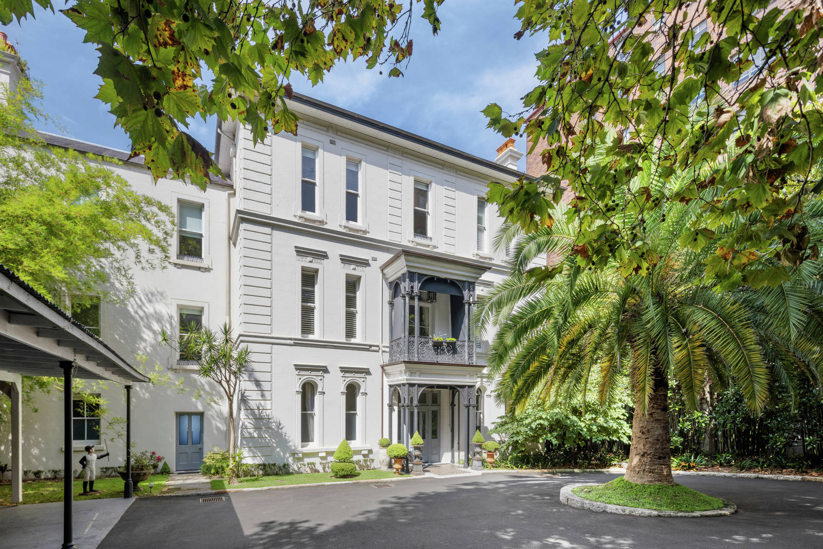 2 Macleay Street, Potts Point - 6 Bed House - Auction
