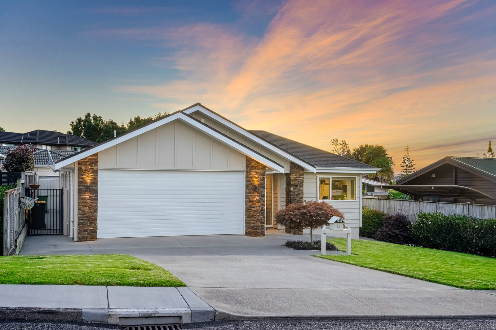 32 Drake Street (also known as 34 Drake St), Howick - 3 Bed House ...