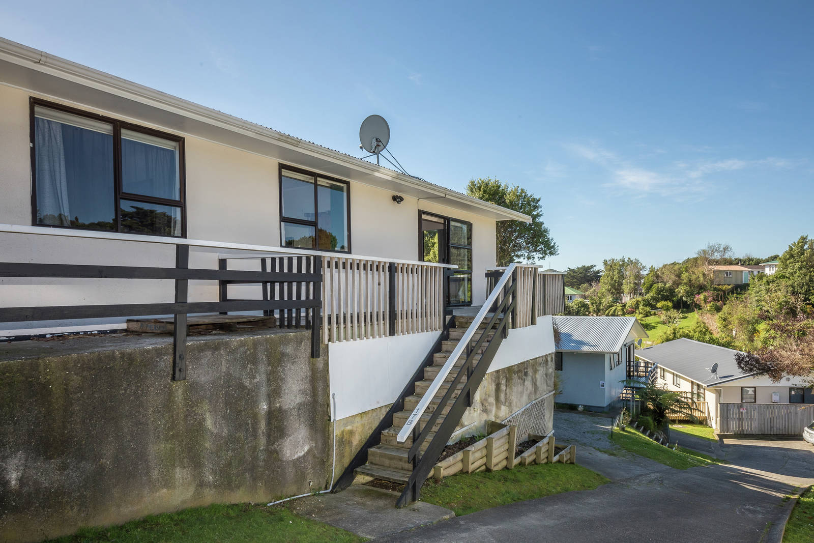 B/17 Rose Street, Ranui Heights - 2 Bed Unit - Sale by Tender