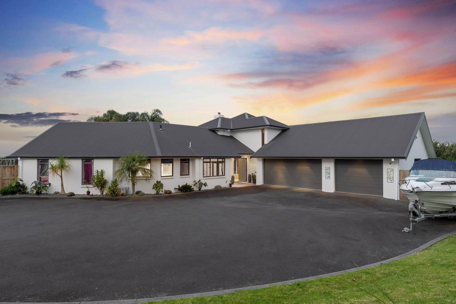 77 Norm Freeman Drive, Te Puke - 5 Bed House - For Sale