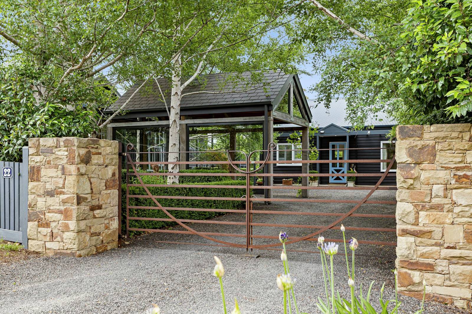 22 Albert Street, Trentham - 5 Bed House - For Sale