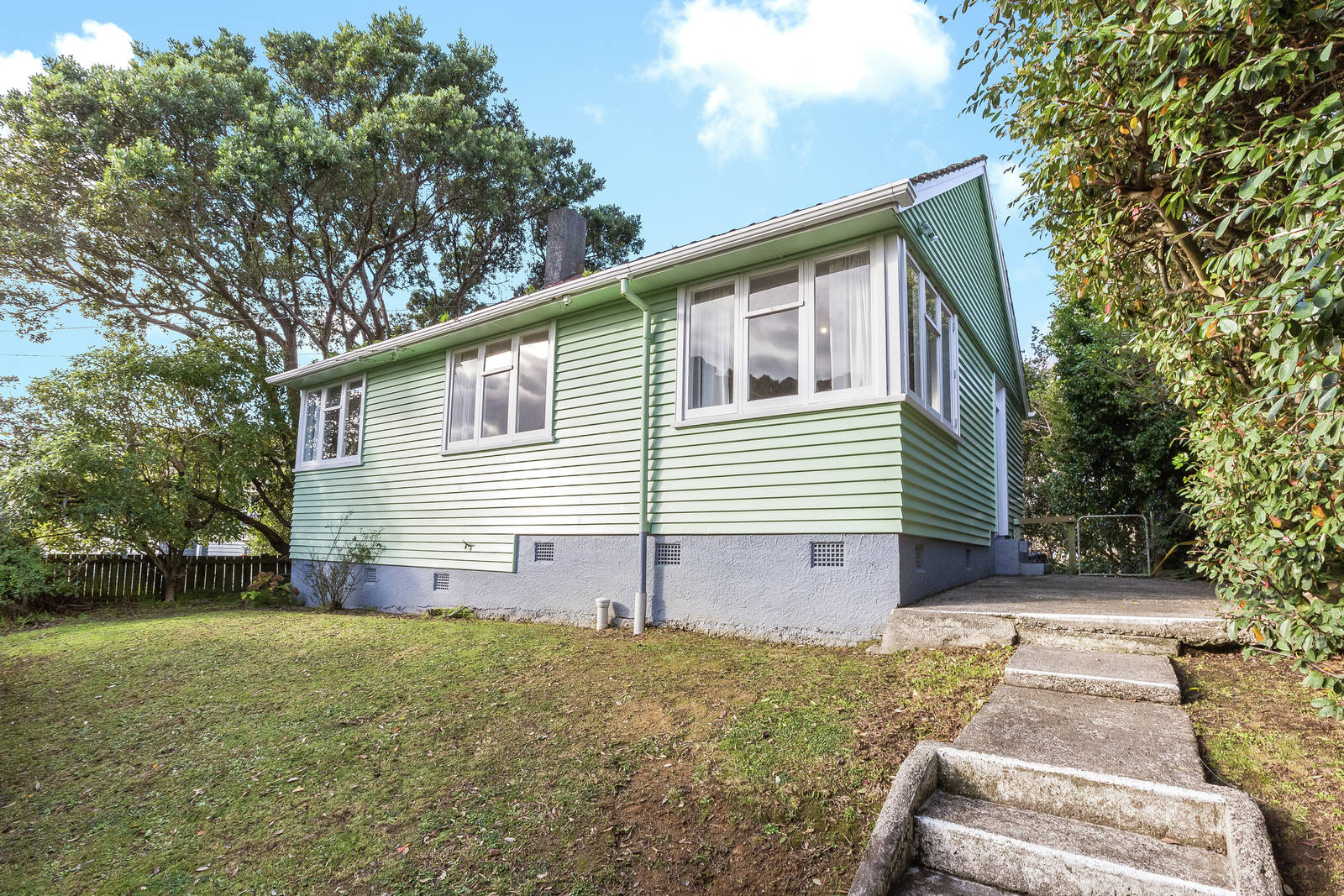 13 King Crescent, Ranui Heights - 2 Bed House - Sale by Tender