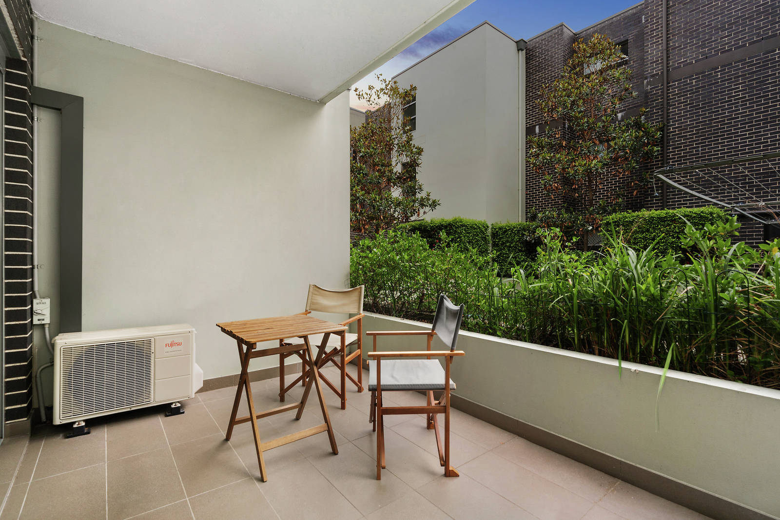 9/237-239 Canterbury Road, Canterbury - 2 Bed Apartment - Private Treaty