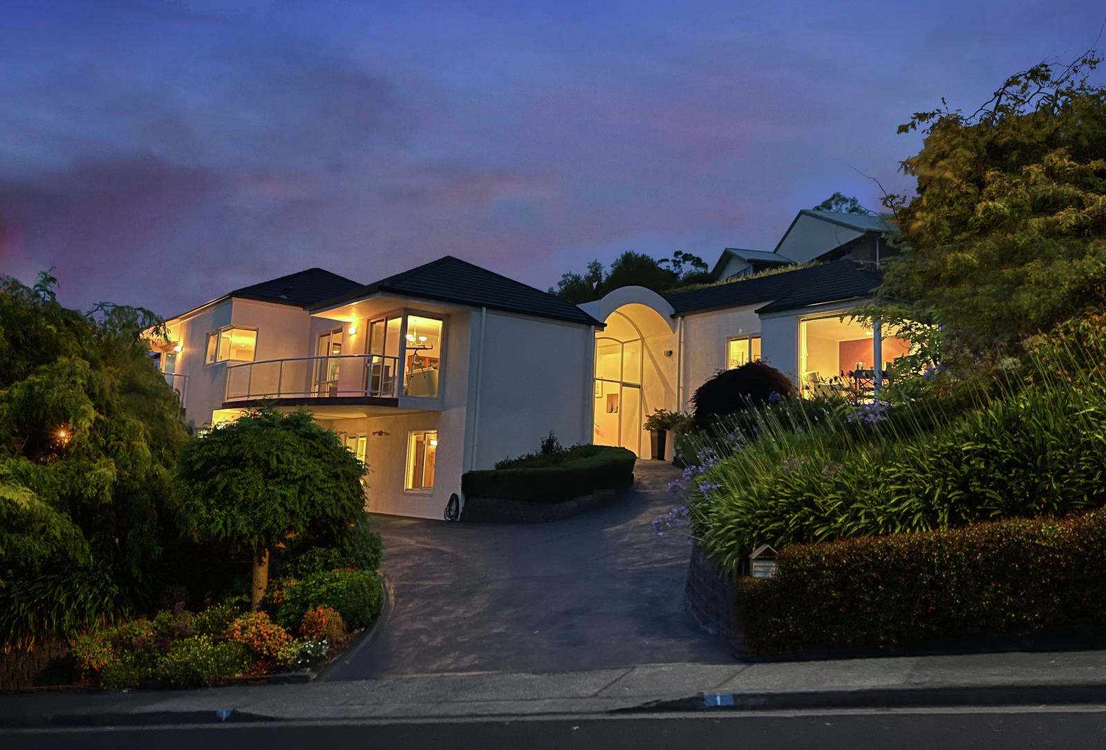 1 Caroda Court, Howrah - 4 Bed House - For Sale