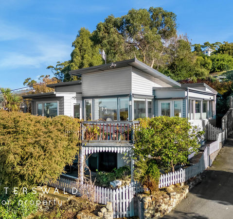 1/875 Sandy Bay Road, Sandy Bay - 3 Bed House - Private Treaty