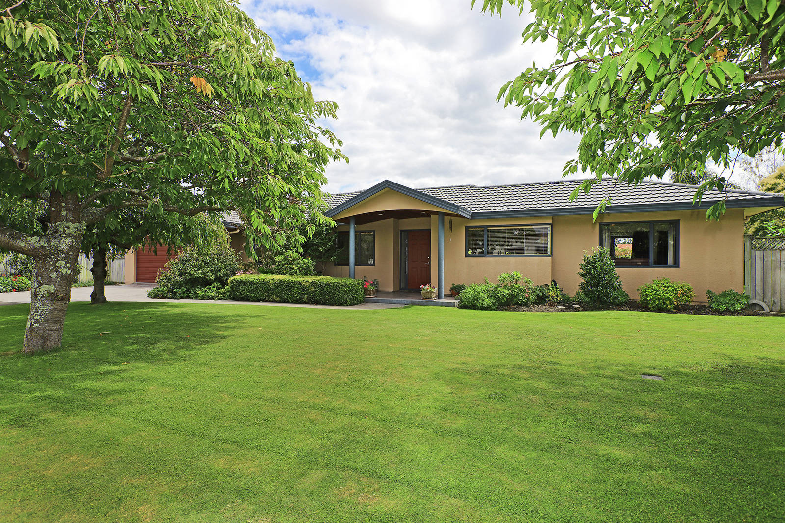 905 Harding Road, Camberley - 4 Bed House - Private Treaty