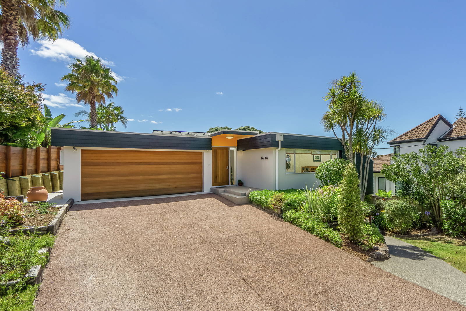 50 Cliff Rd, Torbay