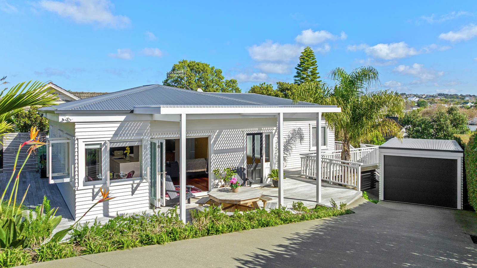 14 Waimana Avenue, Northcote Point - 3 Bed House - Sold after Auction