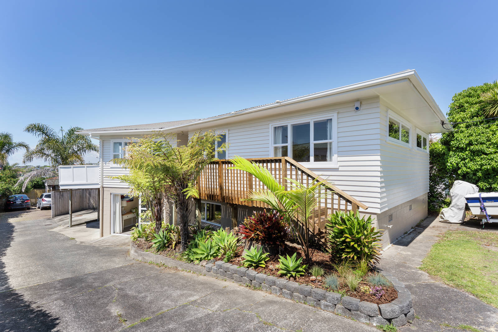 16 Edgeworth Road, Glenfield - 5 Bed House - Private Sale