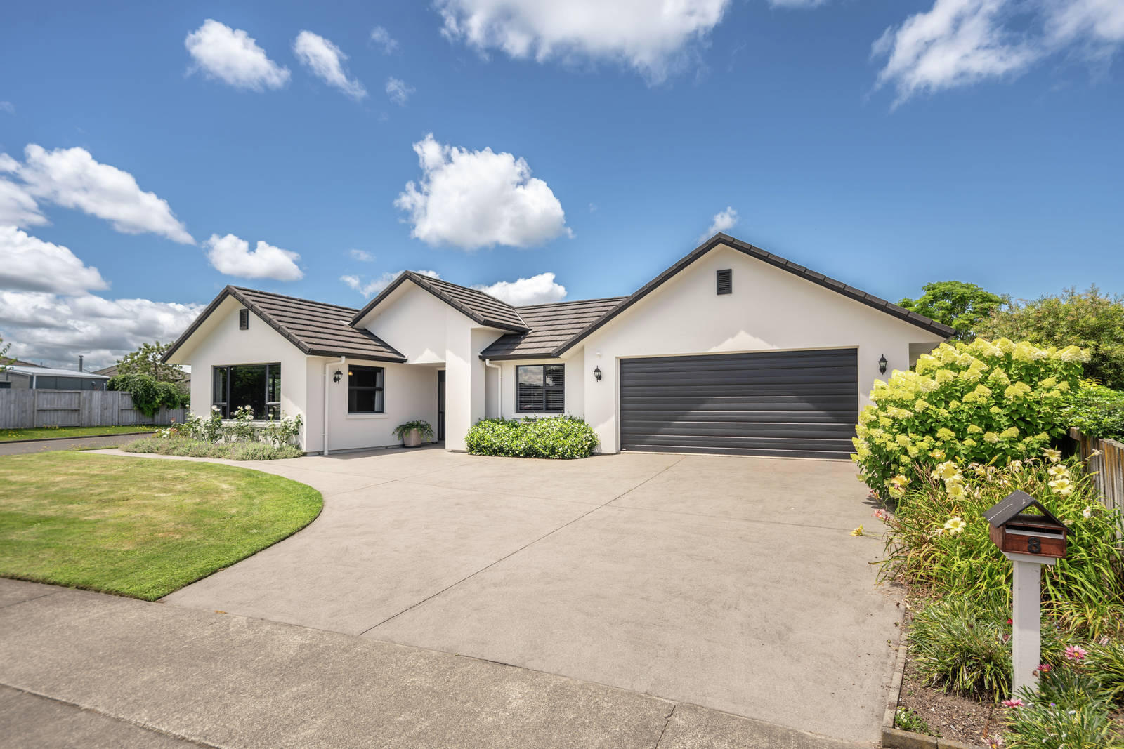 8 Burr Street, Cambridge, Waipa - 4 Bed House - Private Sale