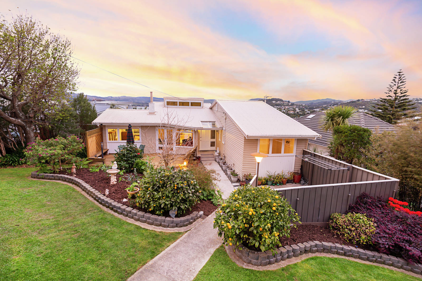 36 Mana View Road, Paremata - 4 Bed House - Auction Sold