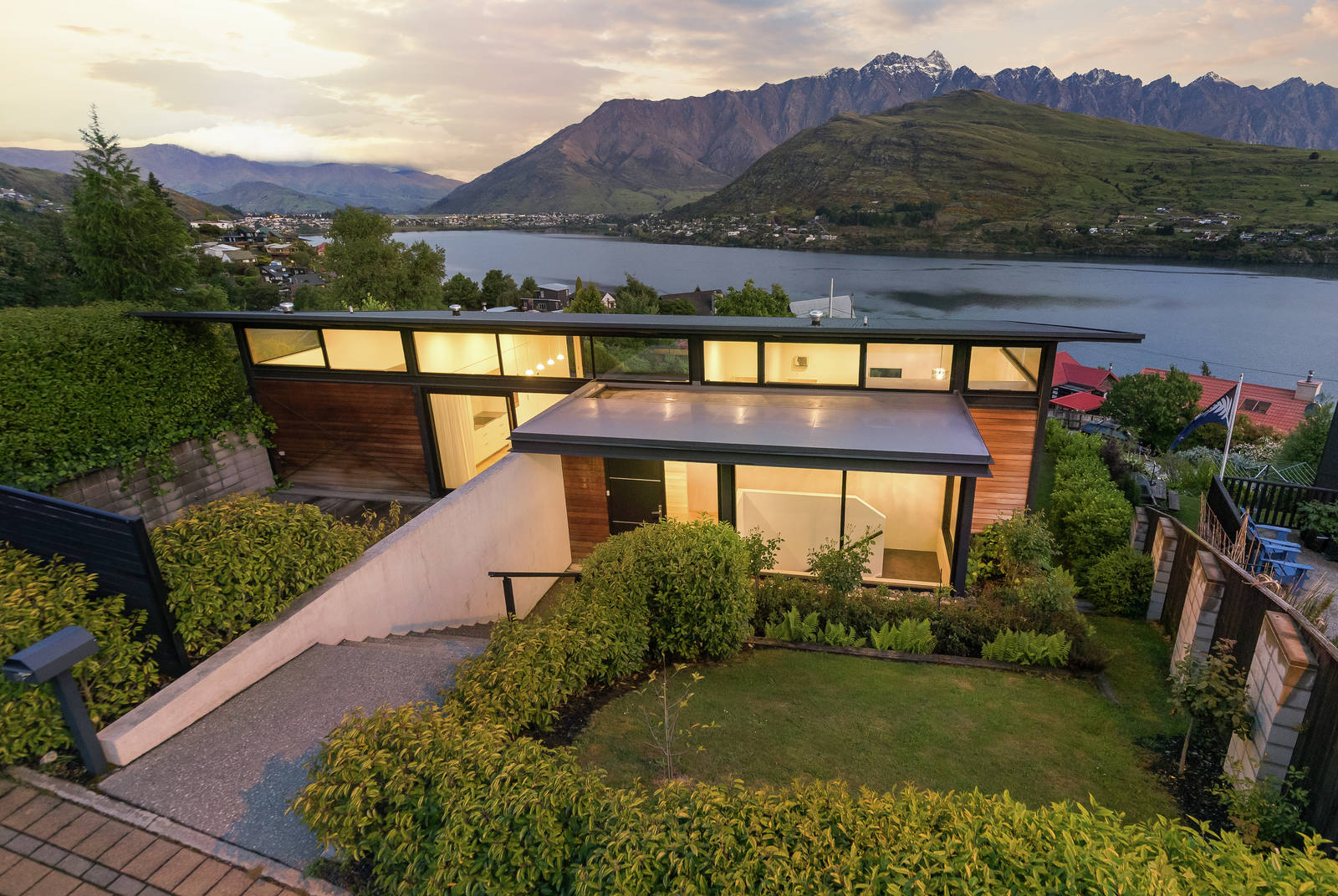 86 Highview Terrace, Queenstown Hill - 4 Bed House - Negotiation