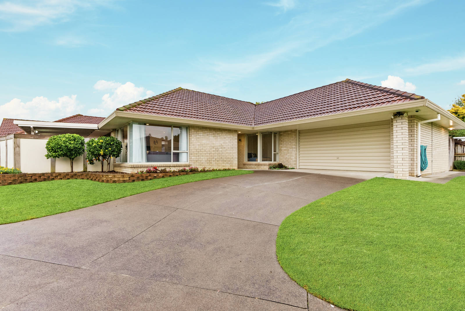 2/16 Amberwood Drive, Northpark - 3 Bed House - Auction Sold