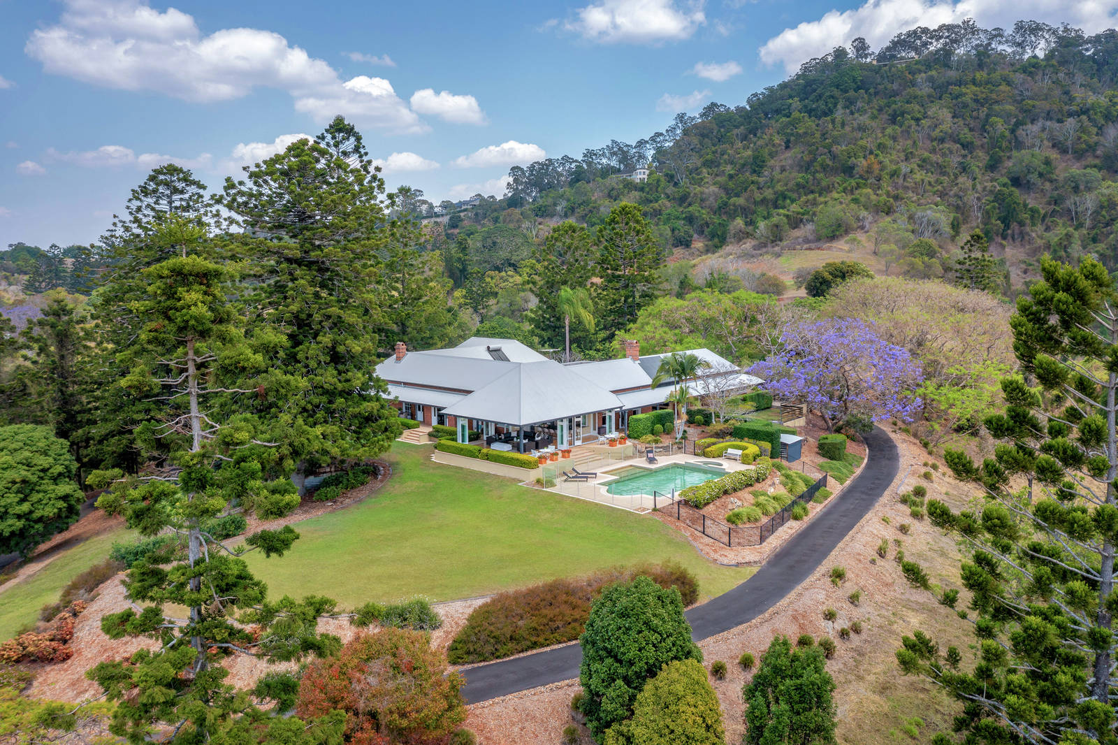 257 Moons Lane, Brookfield - 6 Bed House - For Sale