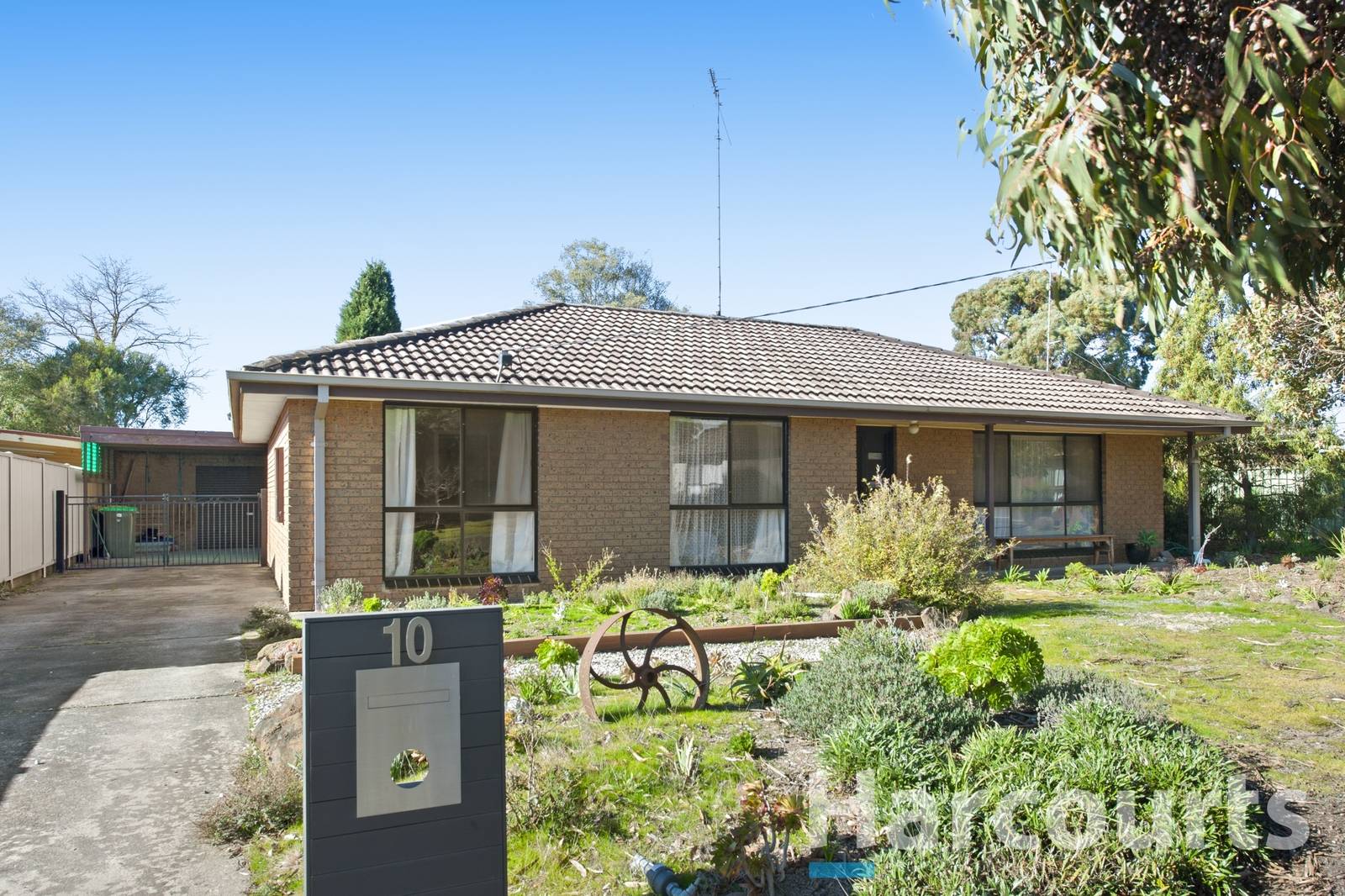 10 Winston Court, Wendouree - 3 Bed House - Private Treaty