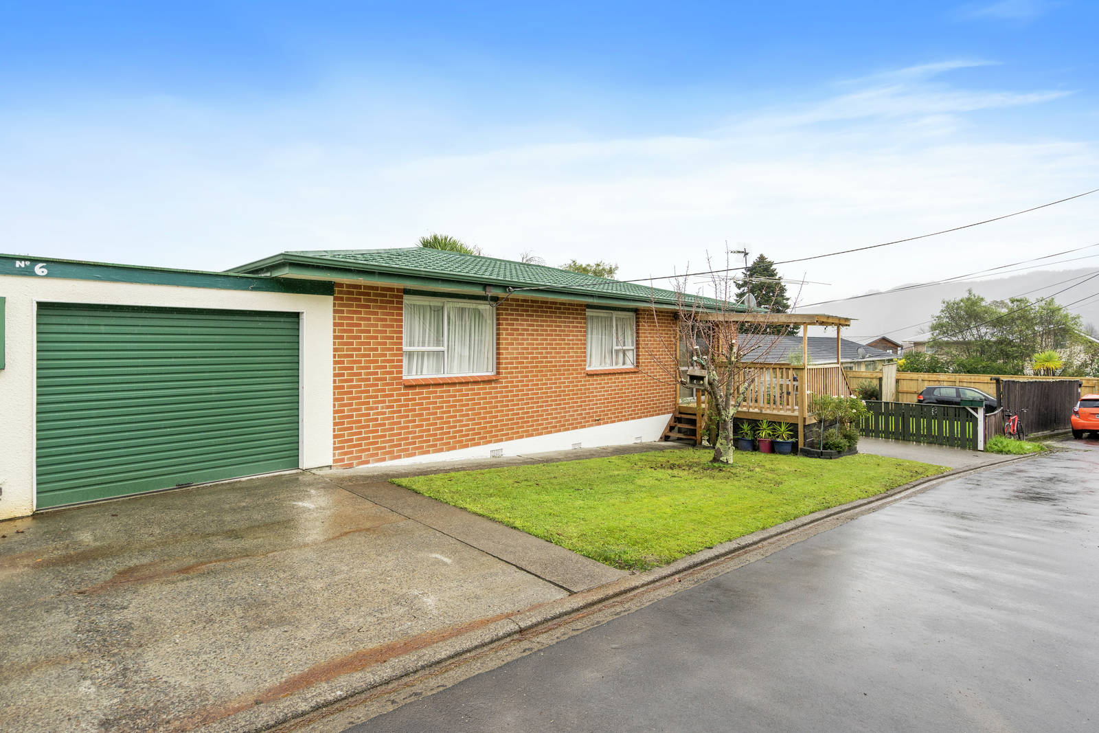 6 Garth Lane, Maoribank - 3 Bed Unit - Private Treaty
