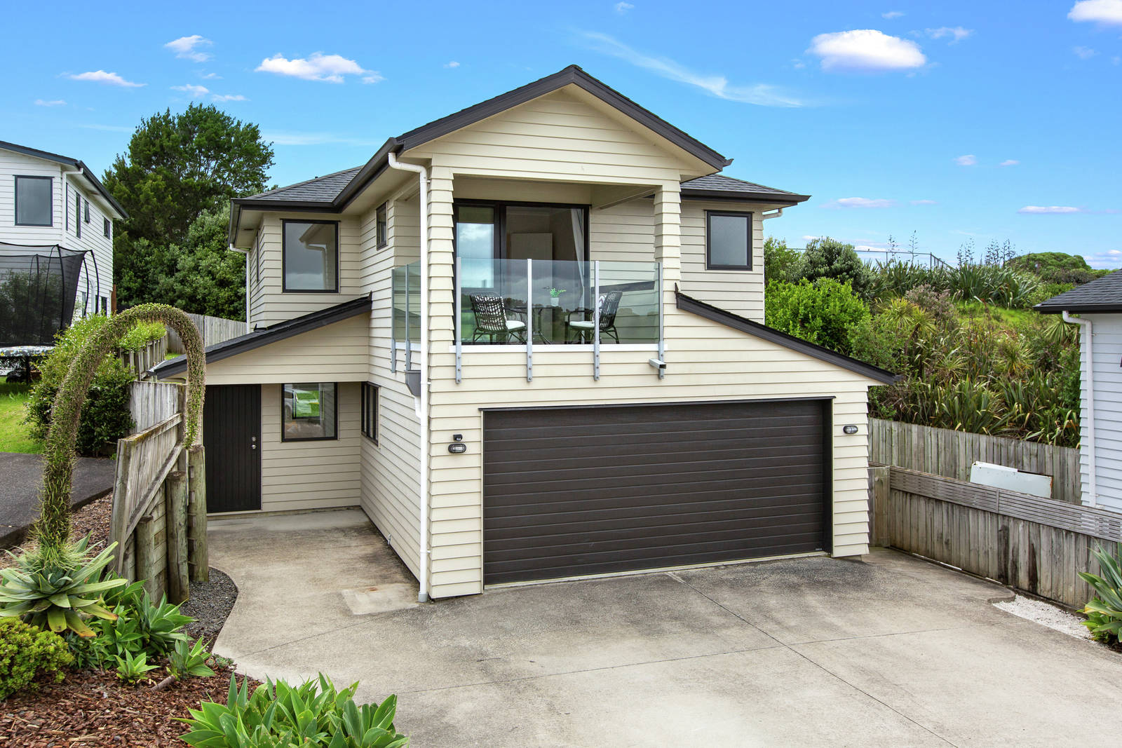 53 Maylee Crescent, Gulf Harbour - 4 Bed House - Sold before Auction