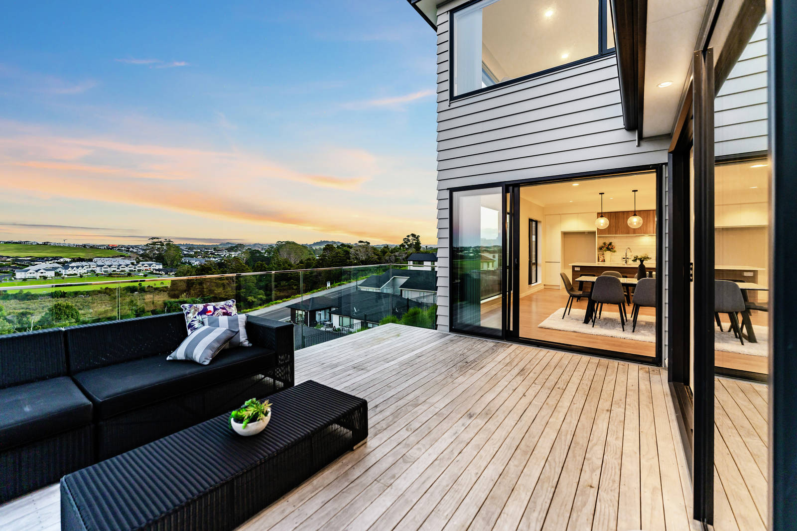 22 Cassidy Drive, Orewa - 5 Bed House - For Sale