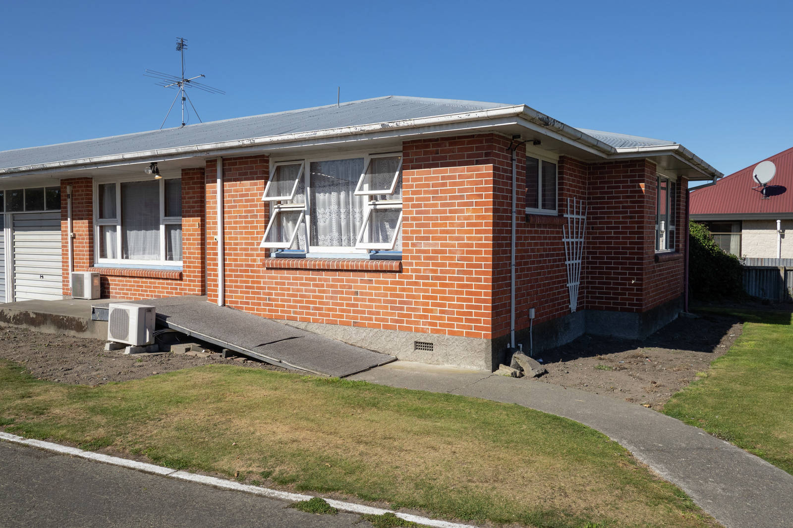 41A Peter Street, Ashburton - 2 Bed House - Private Sale
