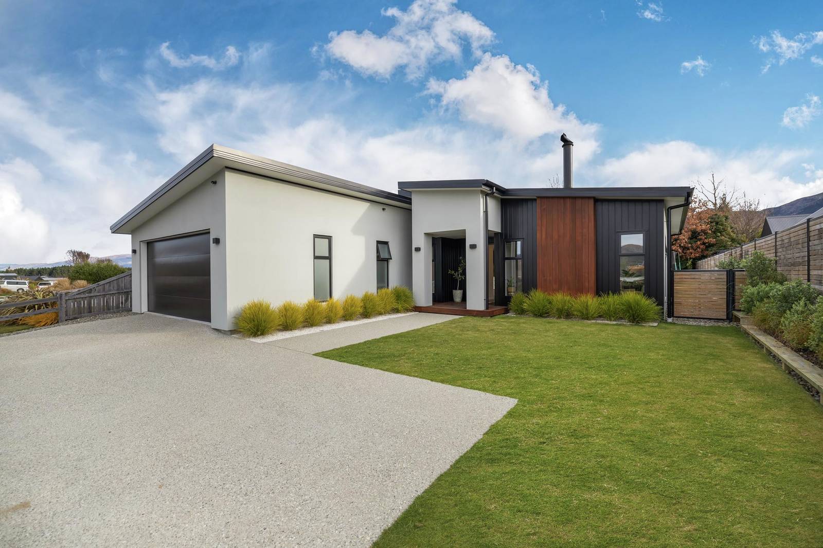 21 Sarges Way, Lake Hawea - 4 Bed House - Private Treaty