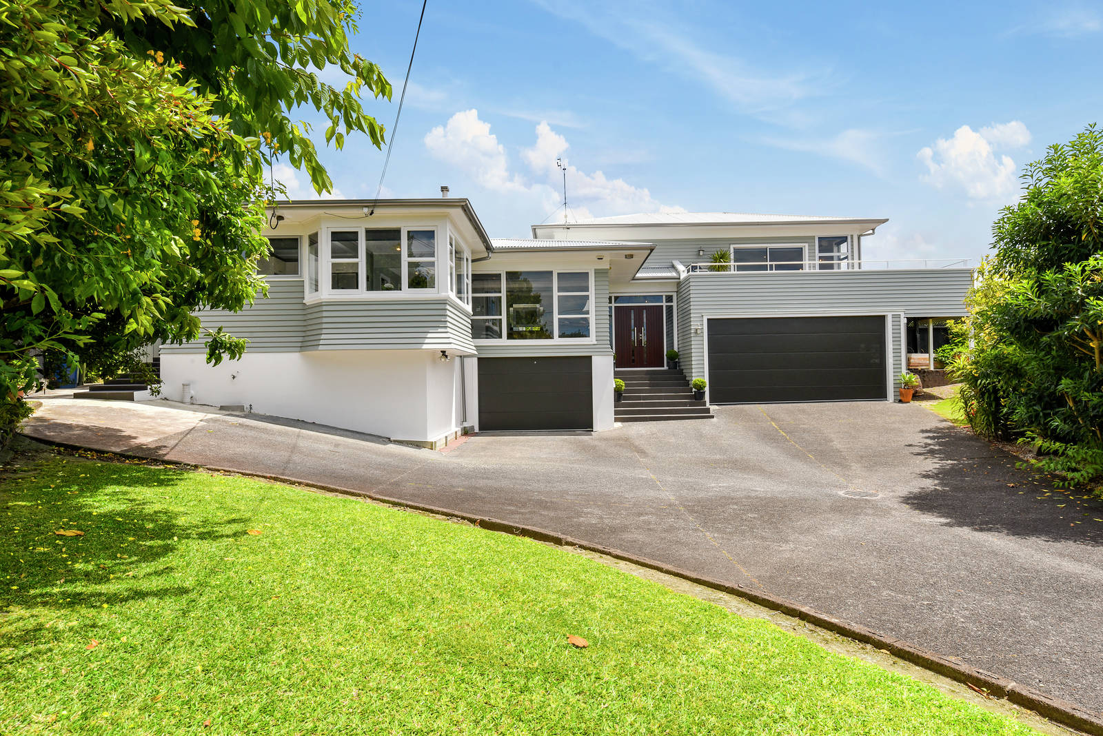 26 Covil Ave, Te Atatu South - 5 Bed House - Auction