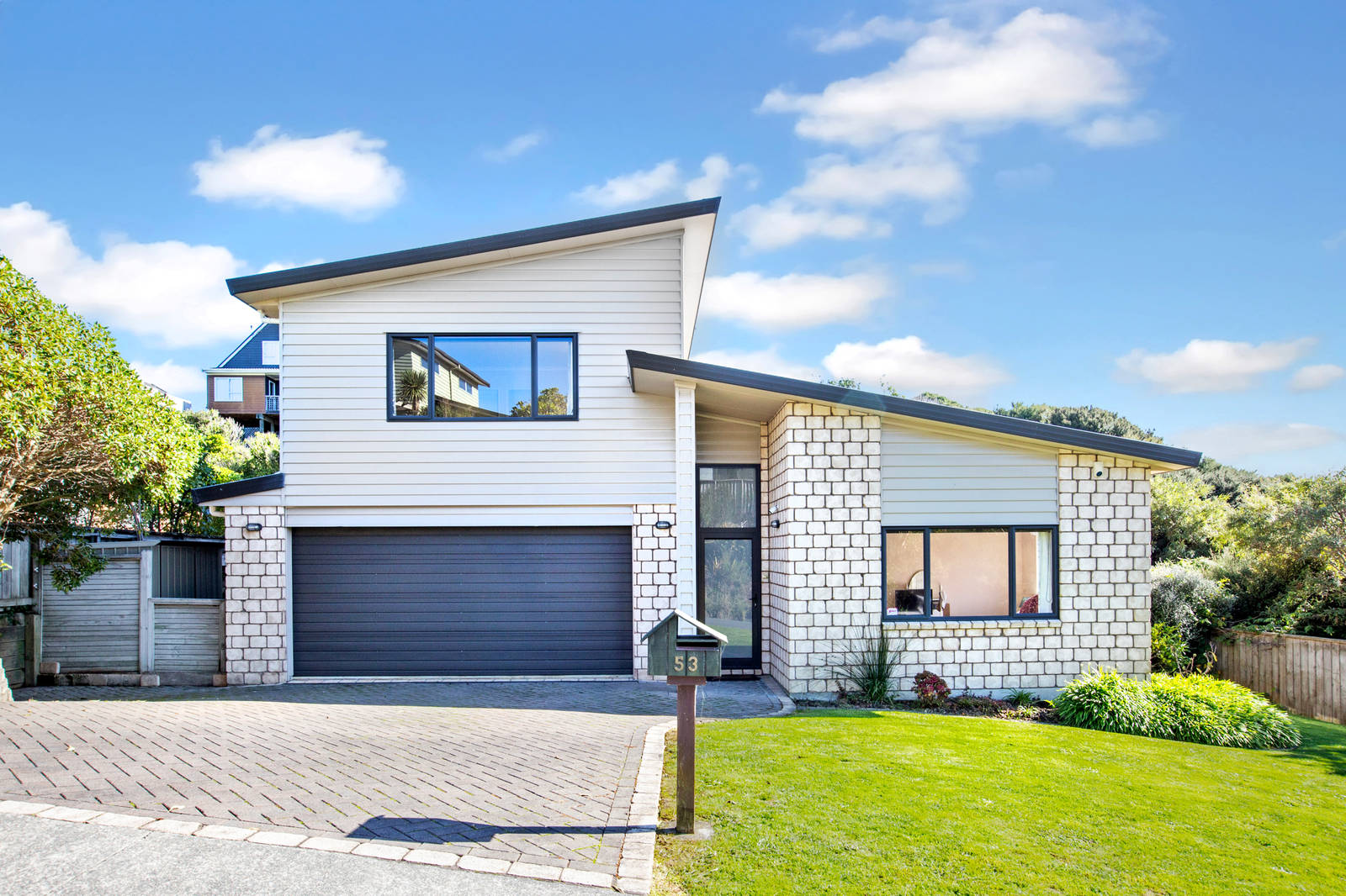 53 St Ives Drive, Camborne - 3 Bed House - Private Treaty
