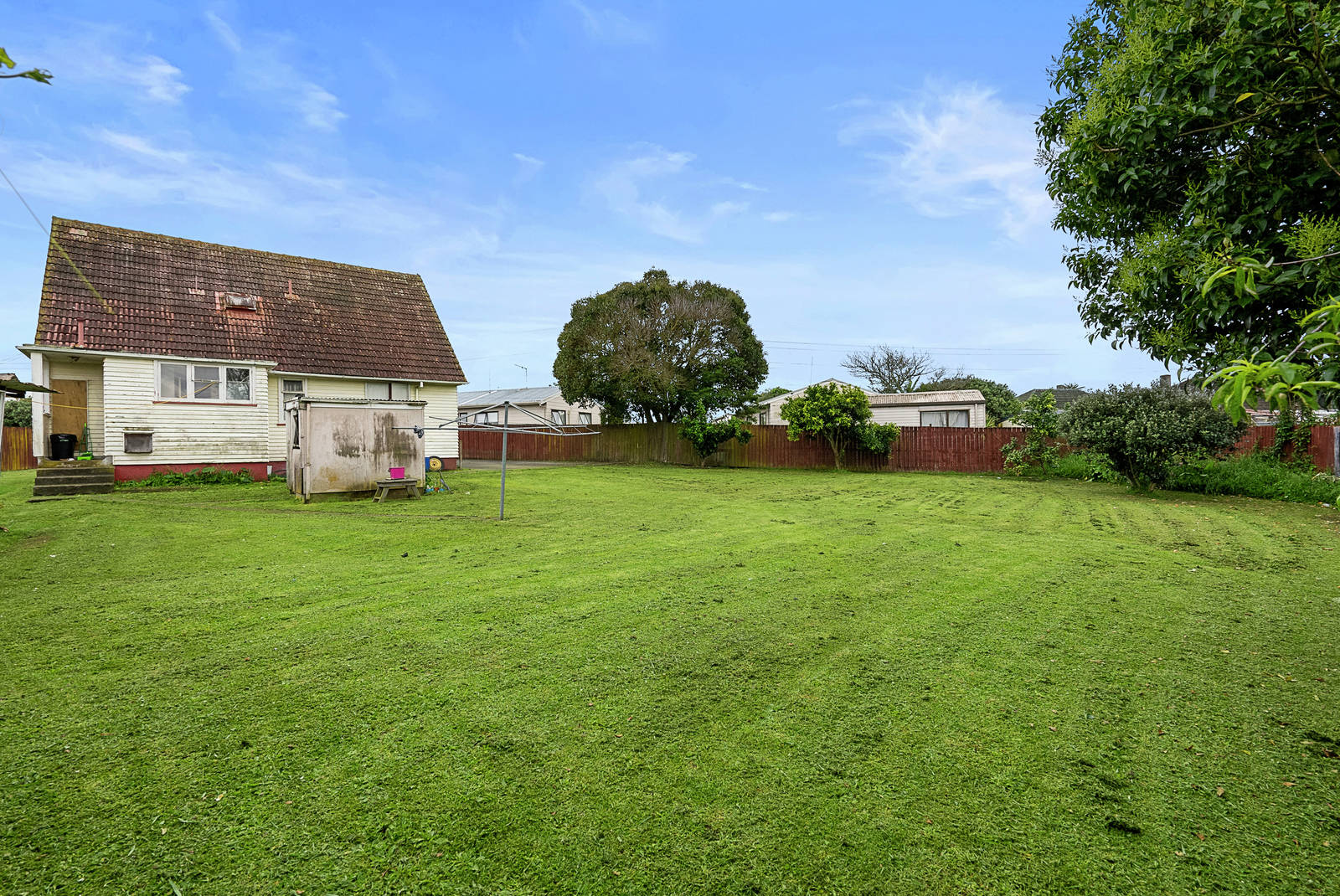 10 Ross Avenue, Otara - 5 Bed House - Private Treaty